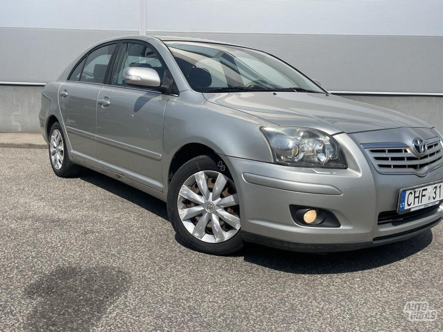 Серый Тойота Авенсис 2007 в Вильнюс, объемом двигателя 2.00 л и пробегом 250 тыс. км за 1500 €, фото 1 на AUTOMOTO.COM.LV