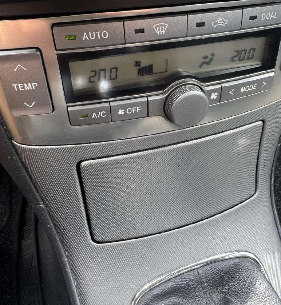 Серый Тойота Авенсис 2007 в Вильнюс, объемом двигателя 2.00 л и пробегом 320 тыс. км за 2350 €, фото 20 на AUTOMOTO.COM.LV
