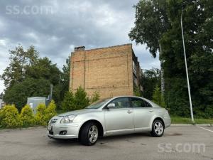 Серый Тойота Авенсис 2007 в Рига, объемом двигателя 2.00 л и пробегом 450 тыс. км за 1000 €, фото  на AUTOMOTO.COM.LV