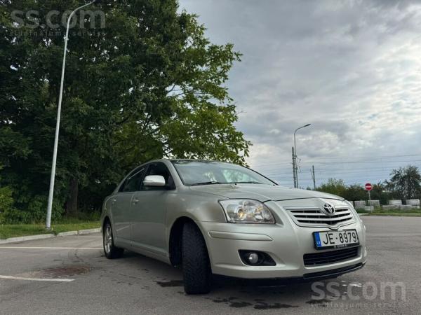 Grey Toyota Avensis 2007 in Riga, with an engine capacity of 2.00 L and mileage of 450 thousand km for 1000 €, photo 5 on AUTOMOTO.COM.LV
