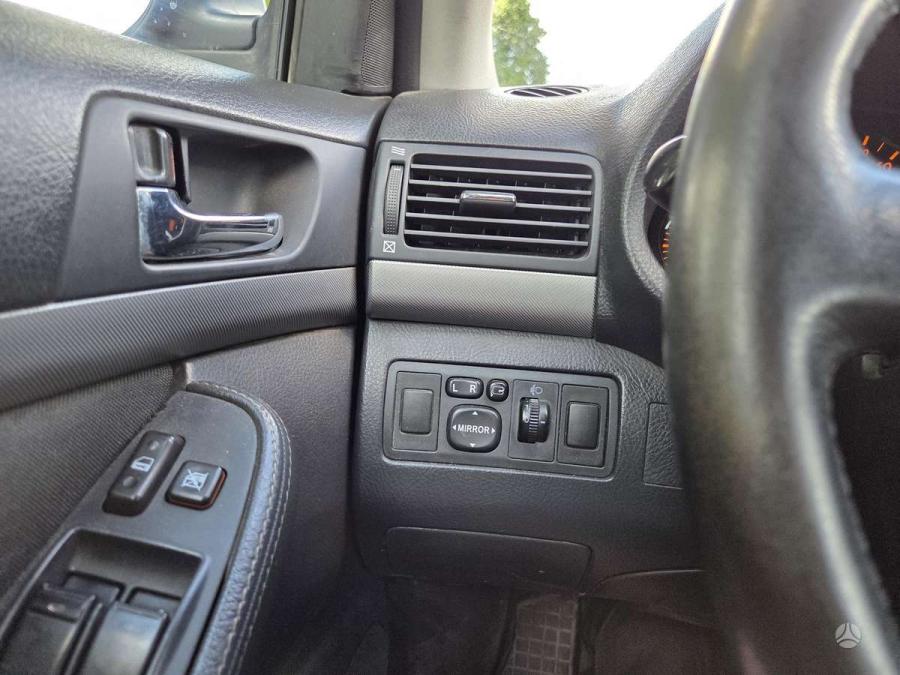 Grey Toyota Avensis 2007 in Vilnius, with an engine capacity of 2.00 L and mileage of 297 thousand km for 2200 €, photo 26 on AUTOMOTO.COM.LV