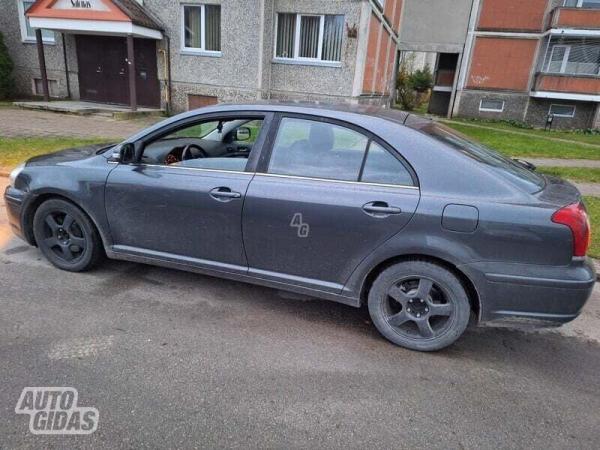 Grey Toyota Avensis 2008 in Siauliai, with an engine capacity of 2.20 L and mileage of 300 thousand km for 1750 €, photo 3 on AUTOMOTO.COM.LV