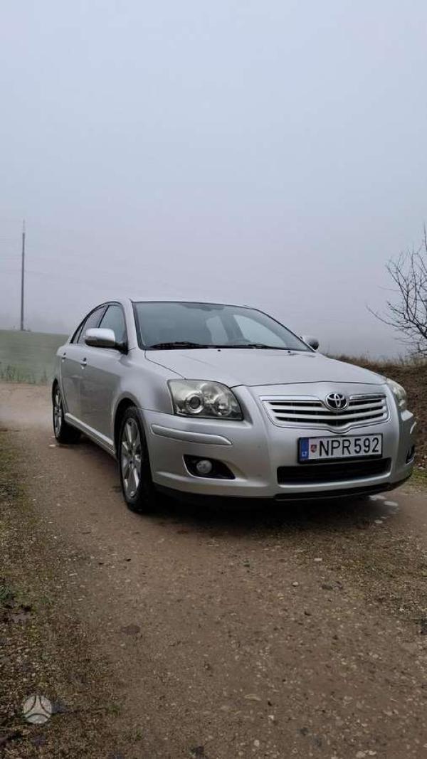 Grey Toyota Avensis 2008 in Vilnius, with an engine capacity of 2.23 L and mileage of 330 thousand km for 1990 €, photo 1 on AUTOMOTO.COM.LV