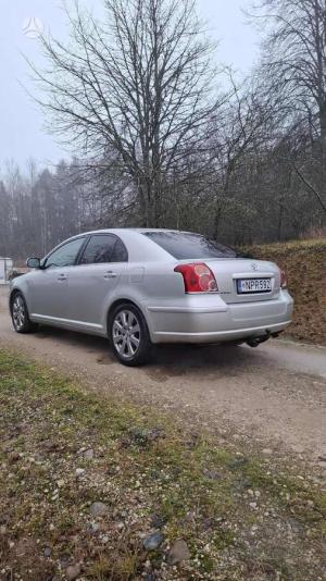 Pelēks Toyota Avensis 2008 Viļņa, ar dzinēja tilpumu 2.23 L un nobraukumu 330 tūkst. km par 1990 €, foto 3 vietnē AUTOMOTO.COM.LV
