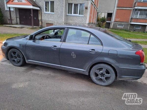 Grey Toyota Avensis 2008 in Siauliai, with an engine capacity of 2.20 L and mileage of 300 thousand km for 1850 €, photo 3 on AUTOMOTO.COM.LV