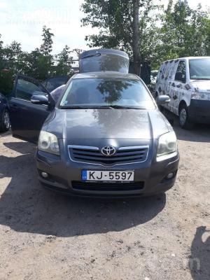 Pelēks Toyota Avensis 2008 Daugavpils, ar dzinēja tilpumu 2.00 L un nobraukumu 285 tūkst. km par 2000 €, foto  vietnē AUTOMOTO.COM.LV
