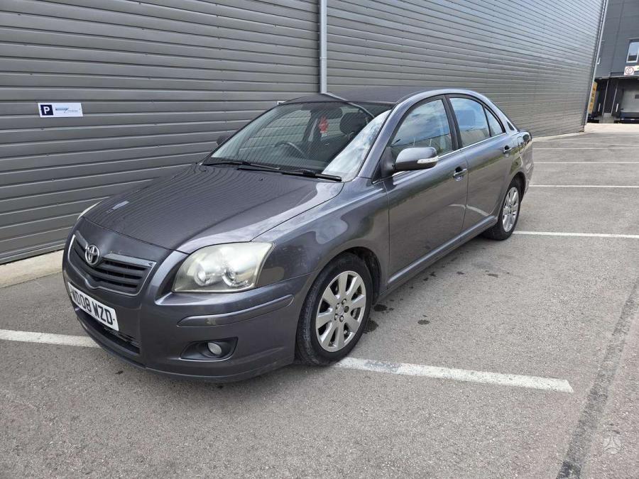 Pelēks Toyota Avensis 2008 Rīga, ar dzinēja tilpumu 1.79 L un nobraukumu 160 tūkst. km par 1600 €, foto 1 vietnē AUTOMOTO.COM.LV