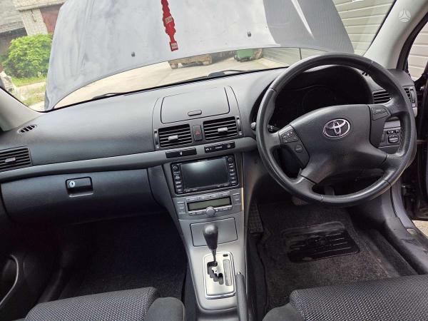 Pelēks Toyota Avensis 2008 Rīga, ar dzinēja tilpumu 1.79 L un nobraukumu 160 tūkst. km par 1600 €, foto 10 vietnē AUTOMOTO.COM.LV