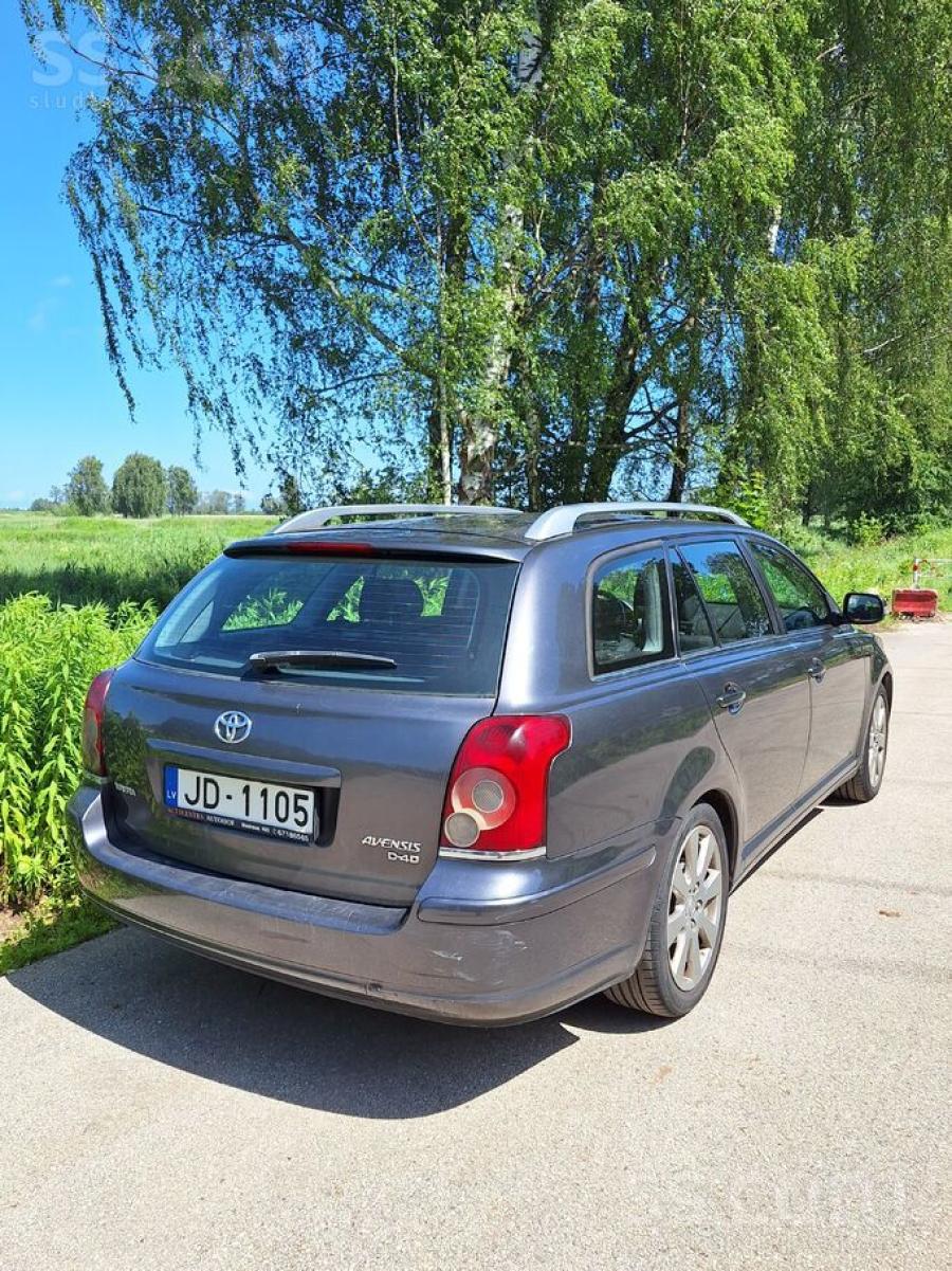 Pelēks Toyota Avensis 2008 Rīga, ar dzinēja tilpumu 2.20 L un nobraukumu 283 tūkst. km par 1900 €, foto 5 vietnē AUTOMOTO.COM.LV