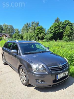Pelēks Toyota Avensis 2008 Rīga, ar dzinēja tilpumu 2.20 L un nobraukumu 283 tūkst. km par 1900 €, foto 6 vietnē AUTOMOTO.COM.LV