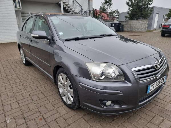 Grey Toyota Avensis 2009 in Taurage, with an engine capacity of 2.00 L and mileage of 231 thousand km for 2900 €, photo 3 on AUTOMOTO.COM.LV