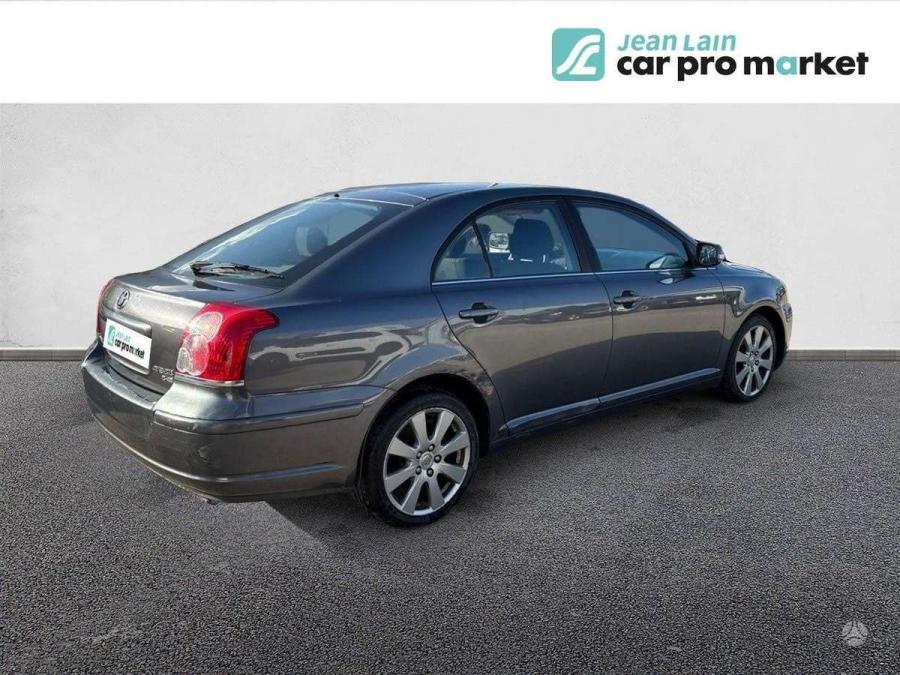Pelēks Toyota Avensis 2009 Šauļi, ar dzinēja tilpumu 2.00 L un nobraukumu 283 tūkst. km par 2500 €, foto 3 vietnē AUTOMOTO.COM.LV