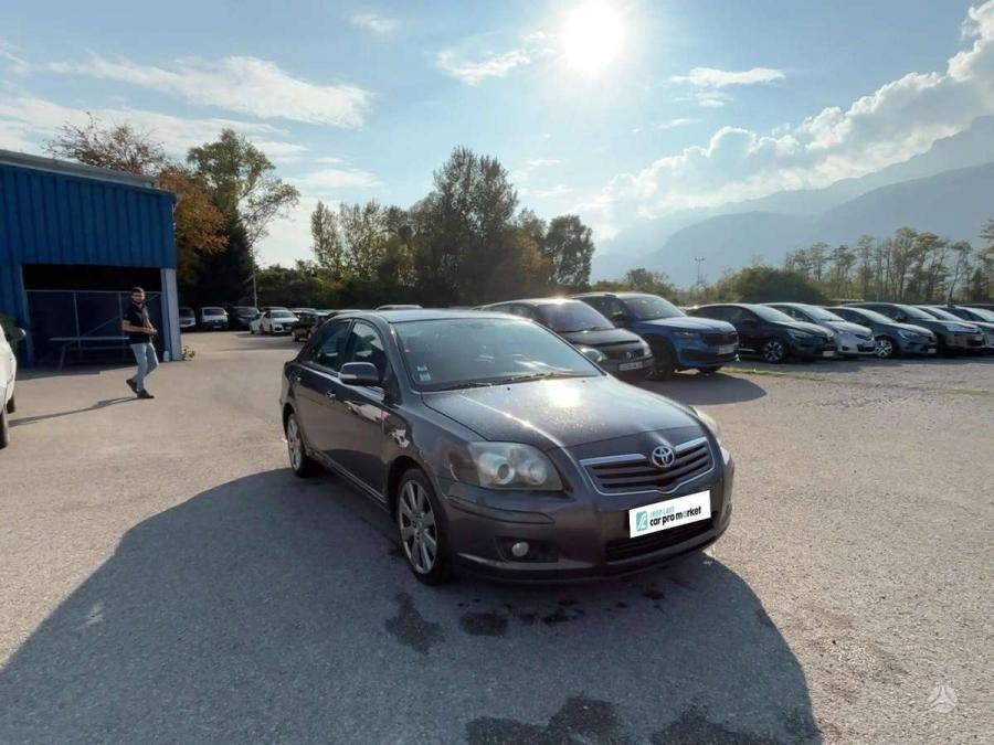 Pelēks Toyota Avensis 2009 Šauļi, ar dzinēja tilpumu 2.00 L un nobraukumu 283 tūkst. km par 2500 €, foto 8 vietnē AUTOMOTO.COM.LV