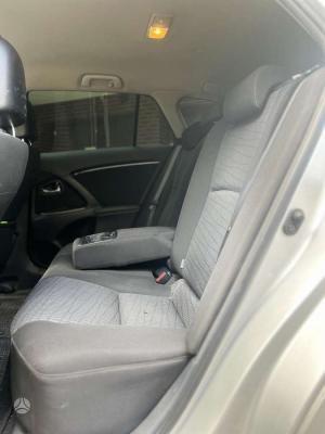 Grey Toyota Avensis 2011 in Vilnius, with an engine capacity of 2.00 L and mileage of 358 thousand km for 2750 €, photo 12 on AUTOMOTO.COM.LV