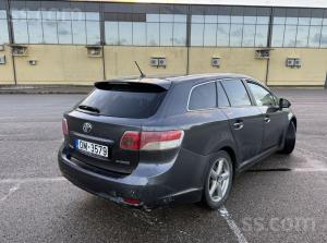 Pelēks Toyota Avensis 2011 Rīga, ar dzinēja tilpumu 2.20 L un nobraukumu 460 tūkst. km par 1490 €, foto 4 vietnē AUTOMOTO.COM.LV