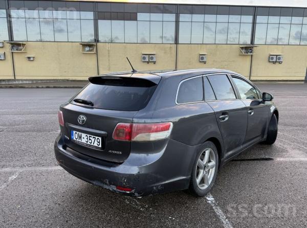 Серый Тойота Авенсис 2011 в Рига, объемом двигателя 2.20 л и пробегом 460 тыс. км за 1490 €, фото 4 на AUTOMOTO.COM.LV