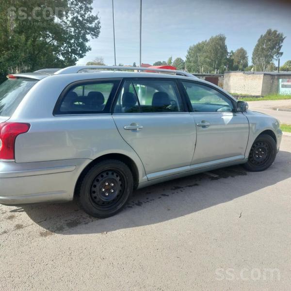 Grey Toyota Avensis 2007 in Bauska, with an engine capacity of 2.20 L and mileage of 268 thousand km for 1750 €, photo 6 on AUTOMOTO.COM.LV