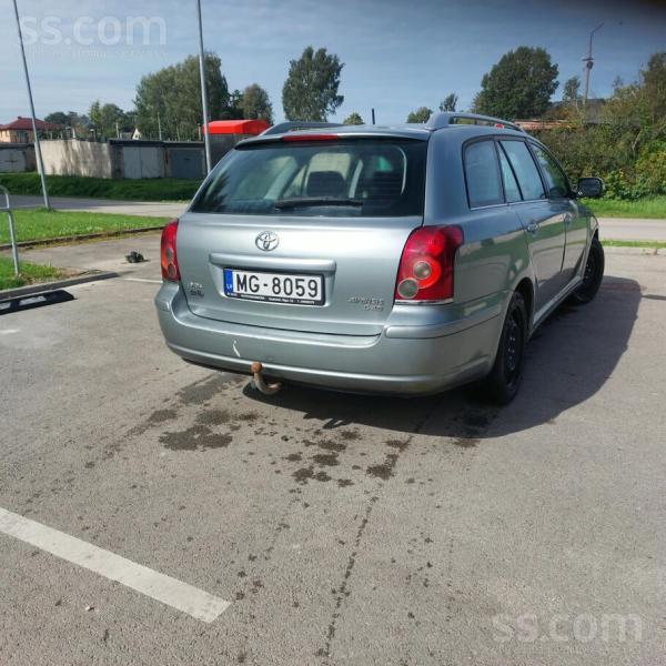 Grey Toyota Avensis 2007 in Bauska, with an engine capacity of 2.20 L and mileage of 268 thousand km for 1750 €, photo 7 on AUTOMOTO.COM.LV