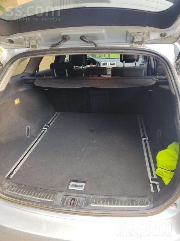 Pelēks Toyota Avensis 2011 Jelgava, ar dzinēja tilpumu 2.00 L un nobraukumu 310 tūkst. km par 3100 €, foto 6 vietnē AUTOMOTO.COM.LV