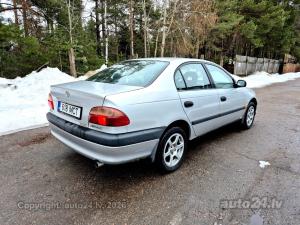 Grey Toyota Avensis 2001 in Tallinn, with an engine capacity of 1.60 L and mileage of 175 thousand km for 990 €, photo 4 on AUTOMOTO.COM.LV