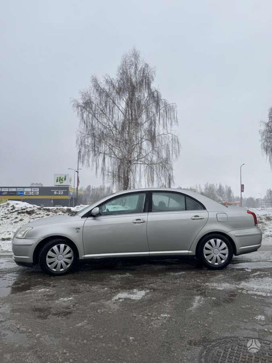 Pelēks Toyota Avensis 2003 Kaišiadorys, ar dzinēja tilpumu 2.00 L un nobraukumu 298 tūkst. km par 1850 €, foto 2 vietnē AUTOMOTO.COM.LV
