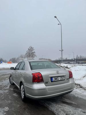 Pelēks Toyota Avensis 2003 Kaišiadorys, ar dzinēja tilpumu 2.00 L un nobraukumu 298 tūkst. km par 1850 €, foto 3 vietnē AUTOMOTO.COM.LV