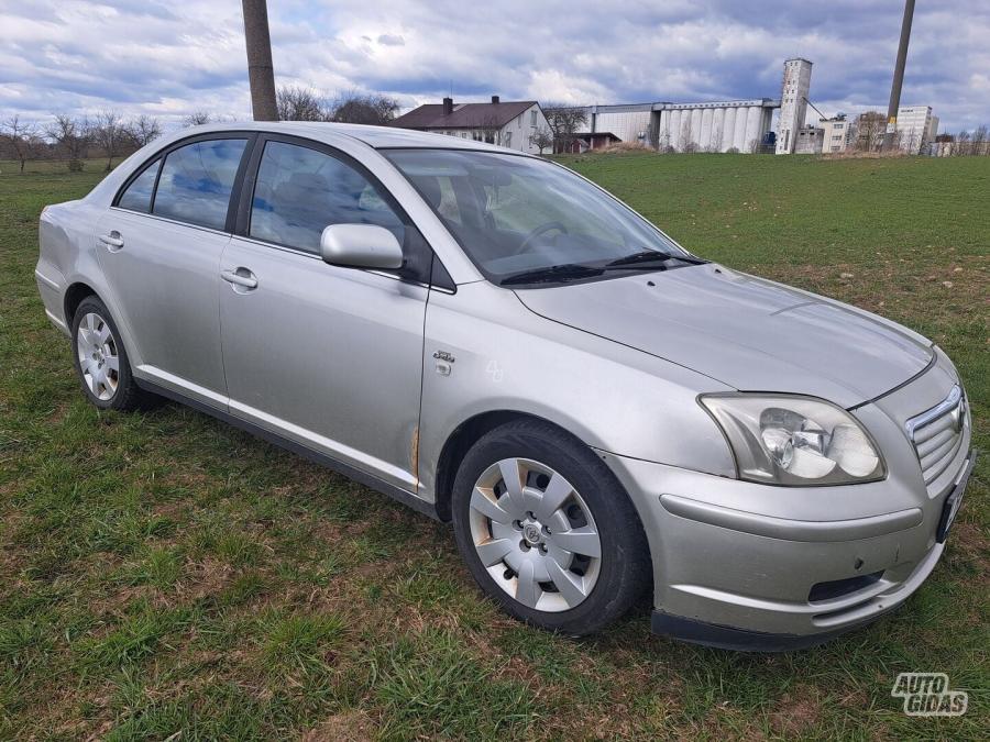 Pelēks Toyota Avensis 2003 Vievis, ar dzinēja tilpumu 2.00 L un nobraukumu 298 tūkst. km par 1000 €, foto 4 vietnē AUTOMOTO.COM.LV