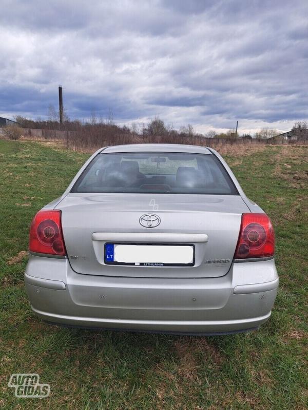 Pelēks Toyota Avensis 2003 Vievis, ar dzinēja tilpumu 2.00 L un nobraukumu 298 tūkst. km par 1000 €, foto 5 vietnē AUTOMOTO.COM.LV