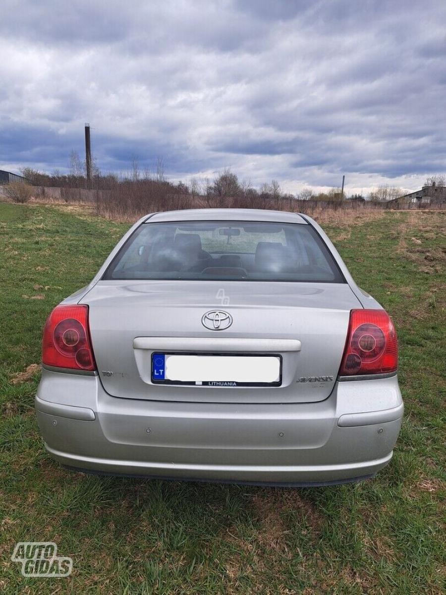 Pelēks Toyota Avensis 2003 Vievis, ar dzinēja tilpumu 2.00 L un nobraukumu 298 tūkst. km par 1000 €, foto 6 vietnē AUTOMOTO.COM.LV
