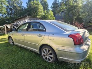 Серый Тойота Авенсис 2003 в Салдус, объемом двигателя 1.90 л и пробегом 297 тыс. км за 500 €, фото 3 на AUTOMOTO.COM.LV