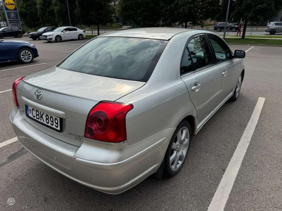 Серый Тойота Авенсис 2003 в Вильнюс, объемом двигателя 2.00 л и пробегом 175 тыс. км за 1300 €, фото 4 на AUTOMOTO.COM.LV