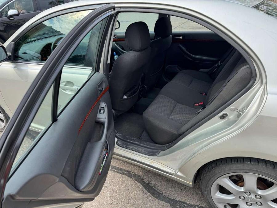 Серый Тойота Авенсис 2003 в Вильнюс, объемом двигателя 2.00 л и пробегом 175 тыс. км за 1300 €, фото 10 на AUTOMOTO.COM.LV