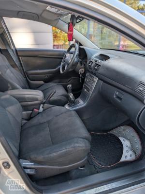 Grey Toyota Avensis 2003 in Klaipeda, with an engine capacity of 2.00 L and mileage of 425 thousand km for 800 €, photo 9 on AUTOMOTO.COM.LV