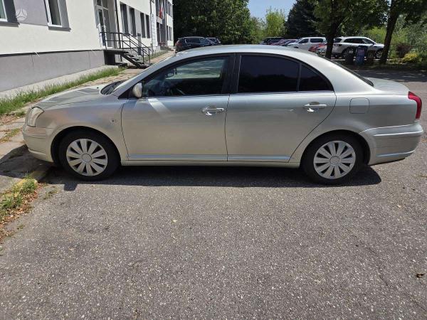 Grey Toyota Avensis 2003 in Alytus, with an engine capacity of 2.00 L and mileage of 395 thousand km for 1450 €, photo 2 on AUTOMOTO.COM.LV