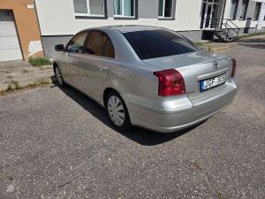 Pelēks Toyota Avensis 2003 Alīta, ar dzinēja tilpumu 2.00 L un nobraukumu 395 tūkst. km par 1450 €, foto 4 vietnē AUTOMOTO.COM.LV