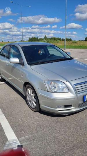 Pelēks Toyota Avensis 2003 Šauļi, ar dzinēja tilpumu 2.00 L un nobraukumu 337 tūkst. km par 1400 €, foto 4 vietnē AUTOMOTO.COM.LV
