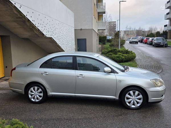 Grey Toyota Avensis 2004 in Vilnius, with an engine capacity of 2.00 L and mileage of 350 thousand km for 1250 €, photo 5 on AUTOMOTO.COM.LV