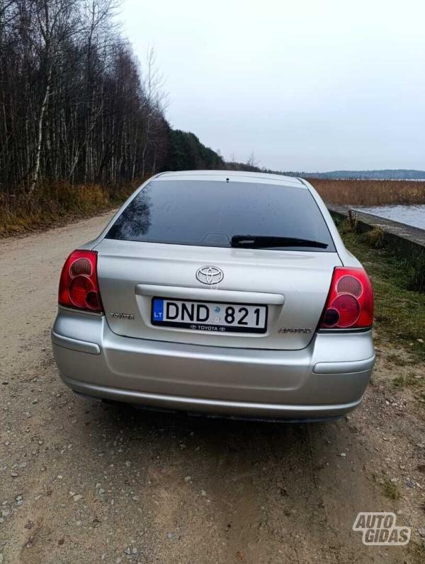 Pelēks Toyota Avensis 2004 Šauļi, ar dzinēja tilpumu 1.80 L un nobraukumu 256 tūkst. km par 2350 €, foto 3 vietnē AUTOMOTO.COM.LV