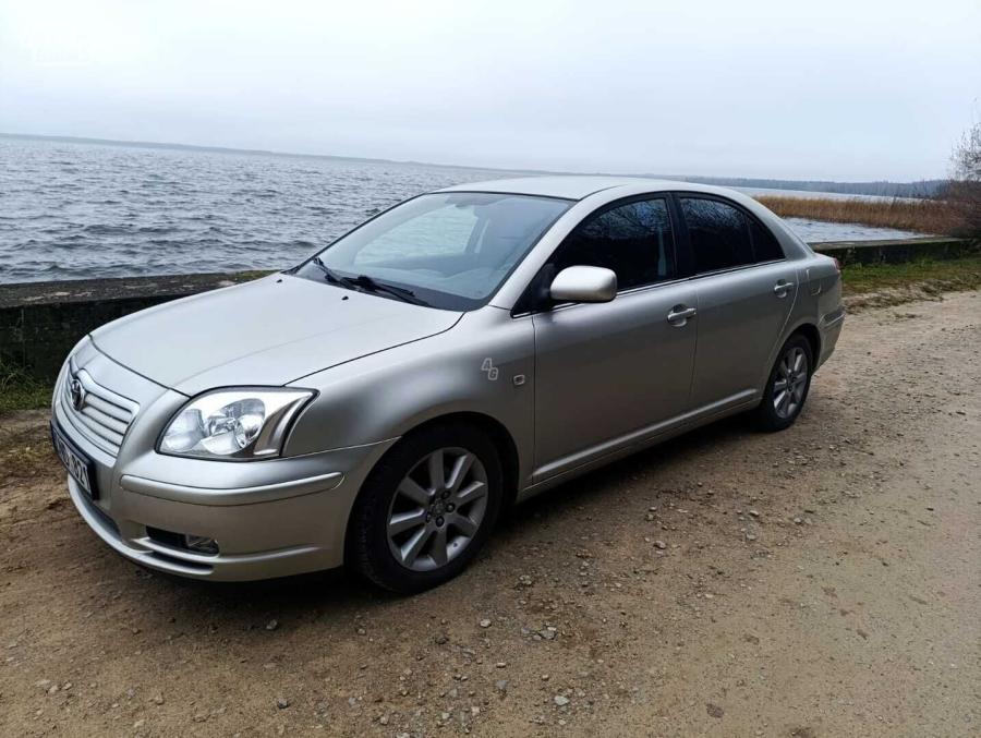 Pelēks Toyota Avensis 2004 Šauļi, ar dzinēja tilpumu 1.80 L un nobraukumu 256 tūkst. km par 2350 €, foto 5 vietnē AUTOMOTO.COM.LV
