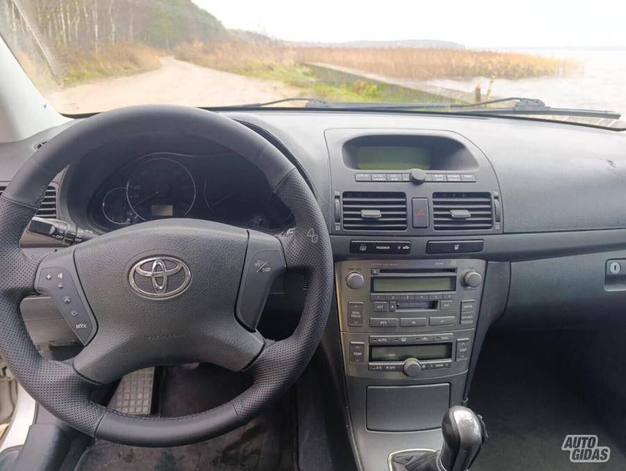 Pelēks Toyota Avensis 2004 Šauļi, ar dzinēja tilpumu 1.80 L un nobraukumu 256 tūkst. km par 2350 €, foto 9 vietnē AUTOMOTO.COM.LV