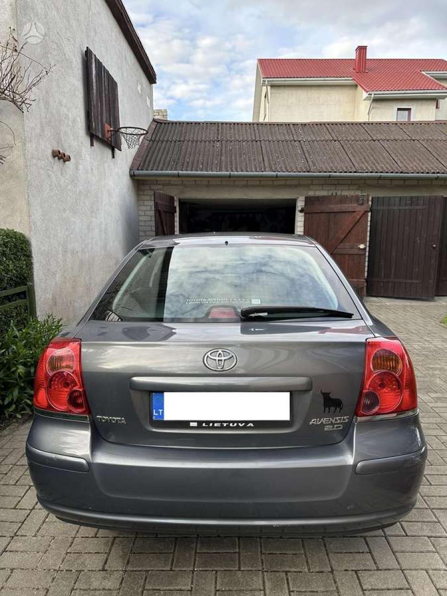 Серый Тойота Авенсис 2004 в Каунас, объемом двигателя 2.00 л и пробегом 313 тыс. км за 850 €, фото 4 на AUTOMOTO.COM.LV