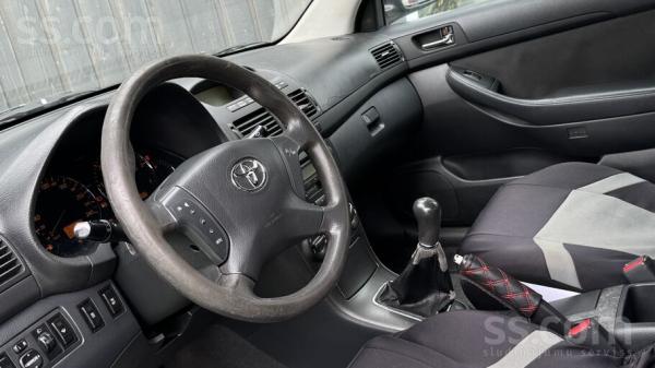 Pelēks Toyota Avensis 2004 Rīga, ar dzinēja tilpumu 2.00 L un nobraukumu 0 tūkst. km par 1350 €, foto 5 vietnē AUTOMOTO.COM.LV