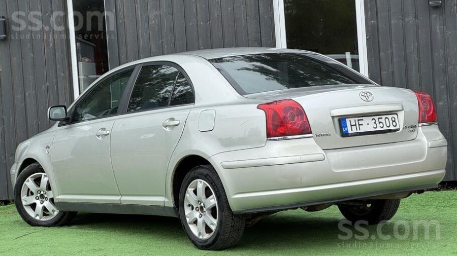 Grey Toyota Avensis 2004 in Riga, with an engine capacity of 2.00 L and mileage of 0 thousand km for 1350 €, photo 4 on AUTOMOTO.COM.LV