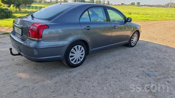 Grey Toyota Avensis 2004 in Jelgava, with an engine capacity of 2.00 L and mileage of 349 thousand km for 850 €, photo 3 on AUTOMOTO.COM.LV