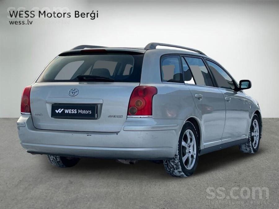 Pelēks Toyota Avensis 2004 Rīga, ar dzinēja tilpumu 1.60 L un nobraukumu 334 tūkst. km par 500 €, foto 3 vietnē AUTOMOTO.COM.LV