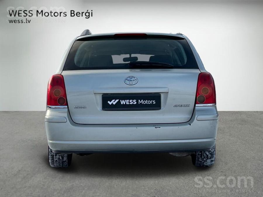 Pelēks Toyota Avensis 2004 Rīga, ar dzinēja tilpumu 1.60 L un nobraukumu 334 tūkst. km par 500 €, foto 5 vietnē AUTOMOTO.COM.LV