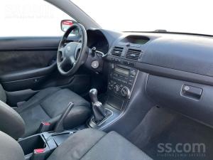 Pelēks Toyota Avensis 2004 Rīga, ar dzinēja tilpumu 1.60 L un nobraukumu 334 tūkst. km par 500 €, foto 7 vietnē AUTOMOTO.COM.LV