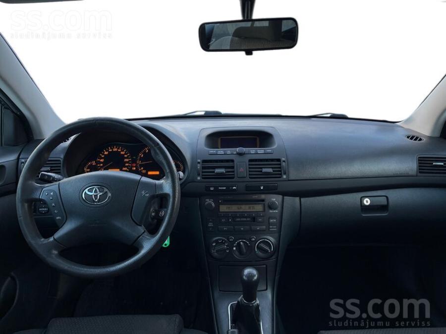Pelēks Toyota Avensis 2004 Rīga, ar dzinēja tilpumu 1.60 L un nobraukumu 334 tūkst. km par 500 €, foto 9 vietnē AUTOMOTO.COM.LV