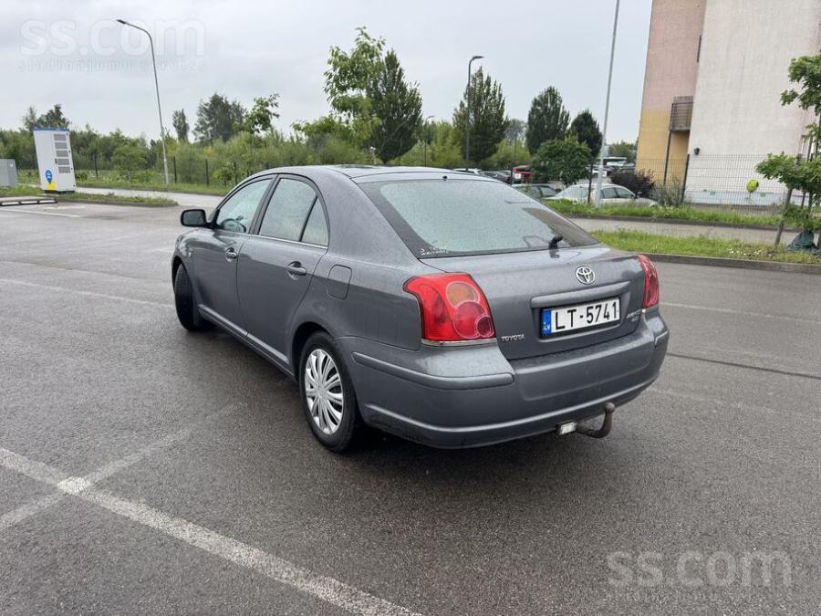 Grey Toyota Avensis 2004 in Jelgava, with an engine capacity of 2.00 L and mileage of 343 thousand km for 1380 €, photo 7 on AUTOMOTO.COM.LV