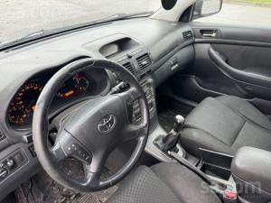 Grey Toyota Avensis 2004 in Jelgava, with an engine capacity of 2.00 L and mileage of 343 thousand km for 1380 €, photo 9 on AUTOMOTO.COM.LV